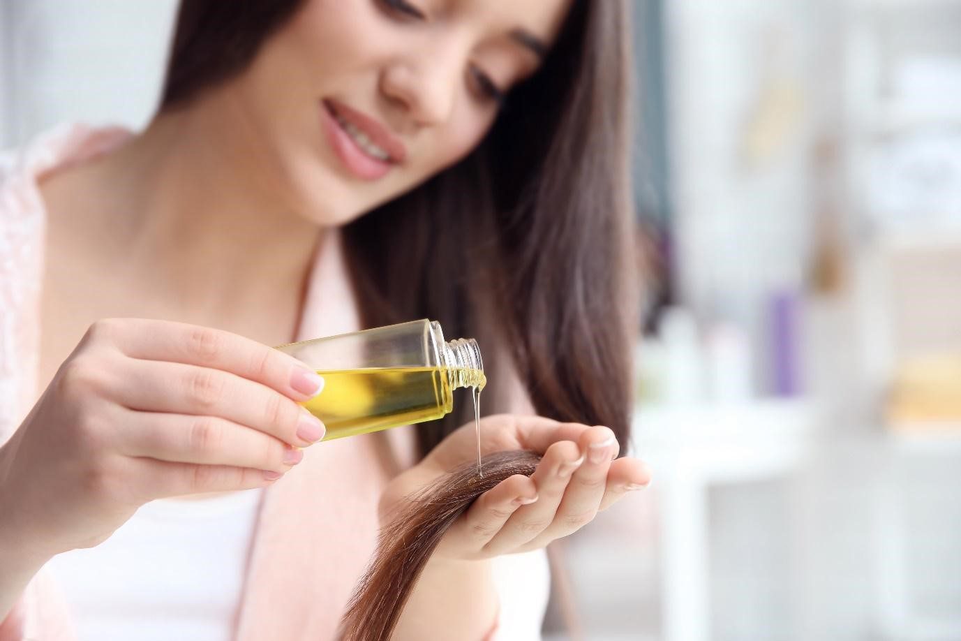 Faster Hair Growth: 7 Tips to Choose the Best Hair Oil